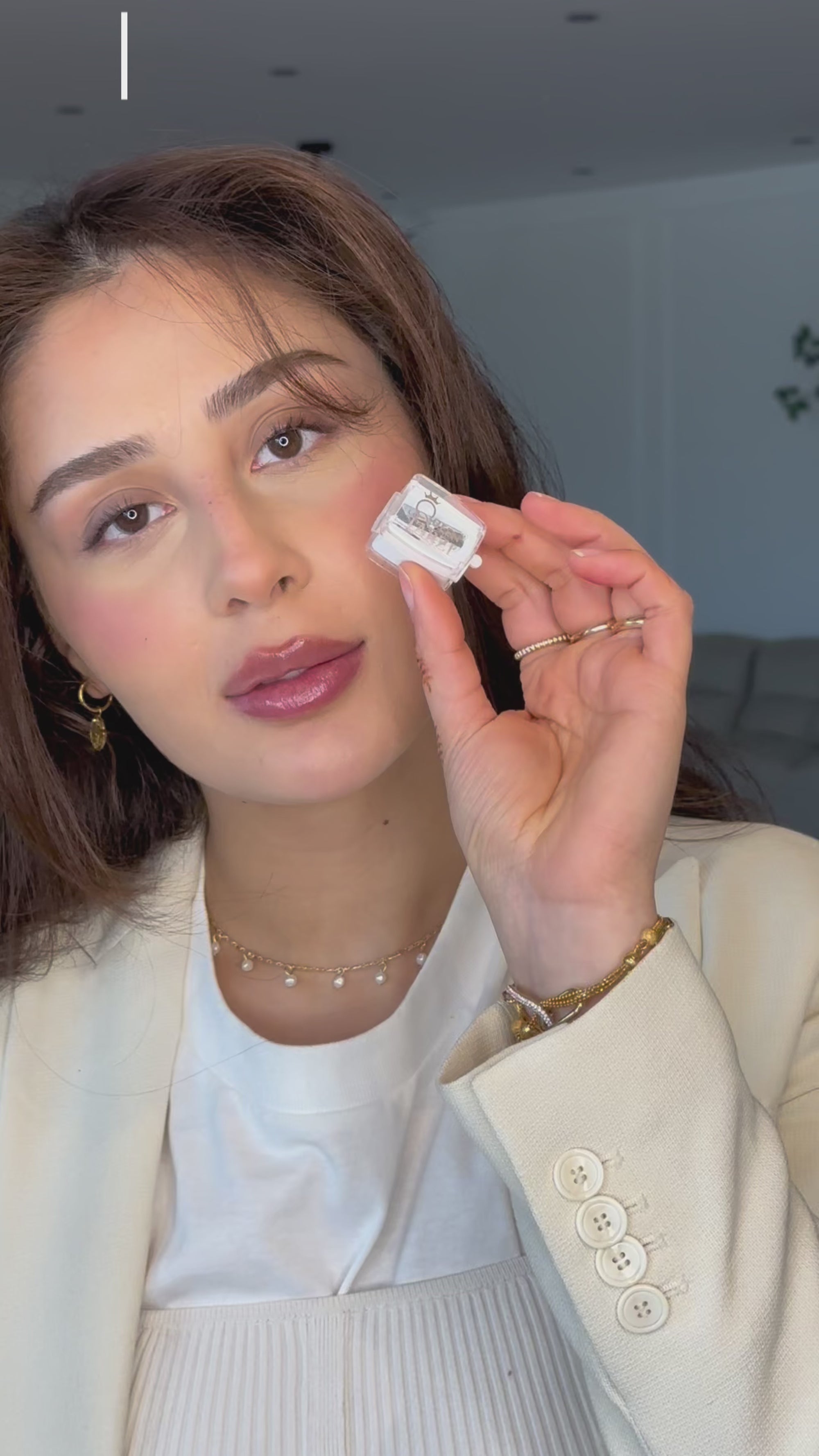 The Royal Pencil Sharpener – Queen Tarzi BV